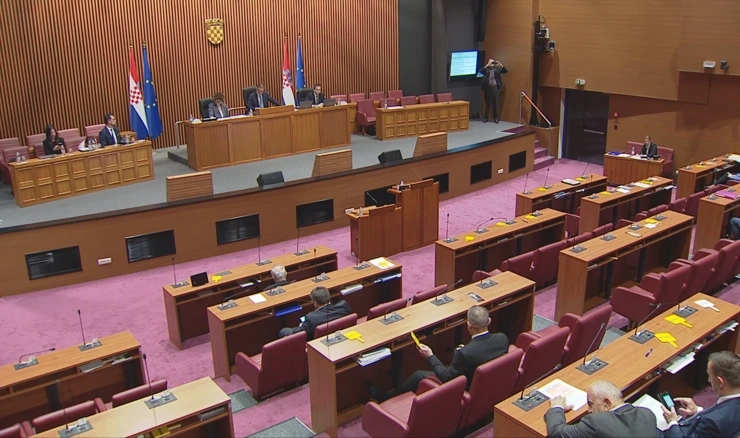 Saborski zastupnici podijeljeni oko tragedije u Drnišu - HRT